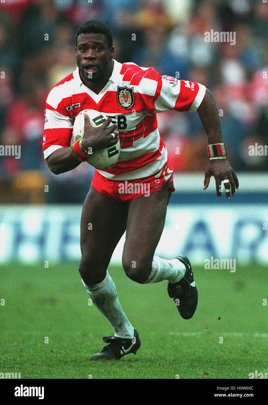 Martin offiah wigan hi-res stock photography and images - Alamy