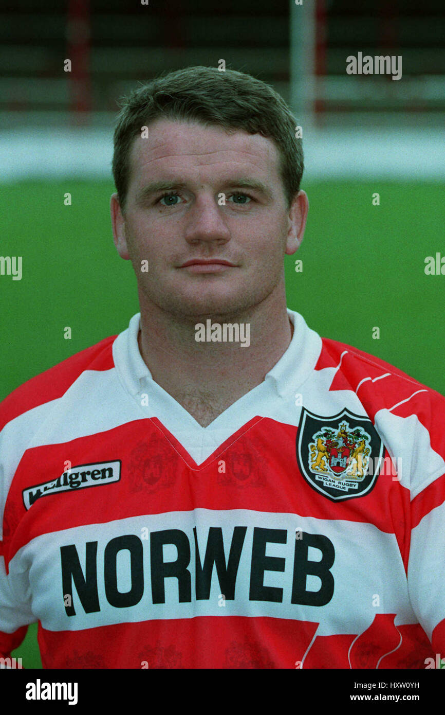 ANDY PLATT WIGAN RLFC 16 August 1993 Stock Photo - Alamy
