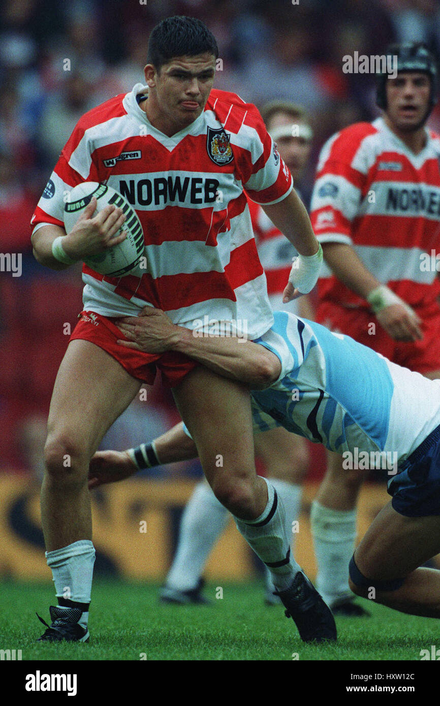 ANDREW FARRELL WIGAN RLFC 01 September 1993 Stock Photo - Alamy