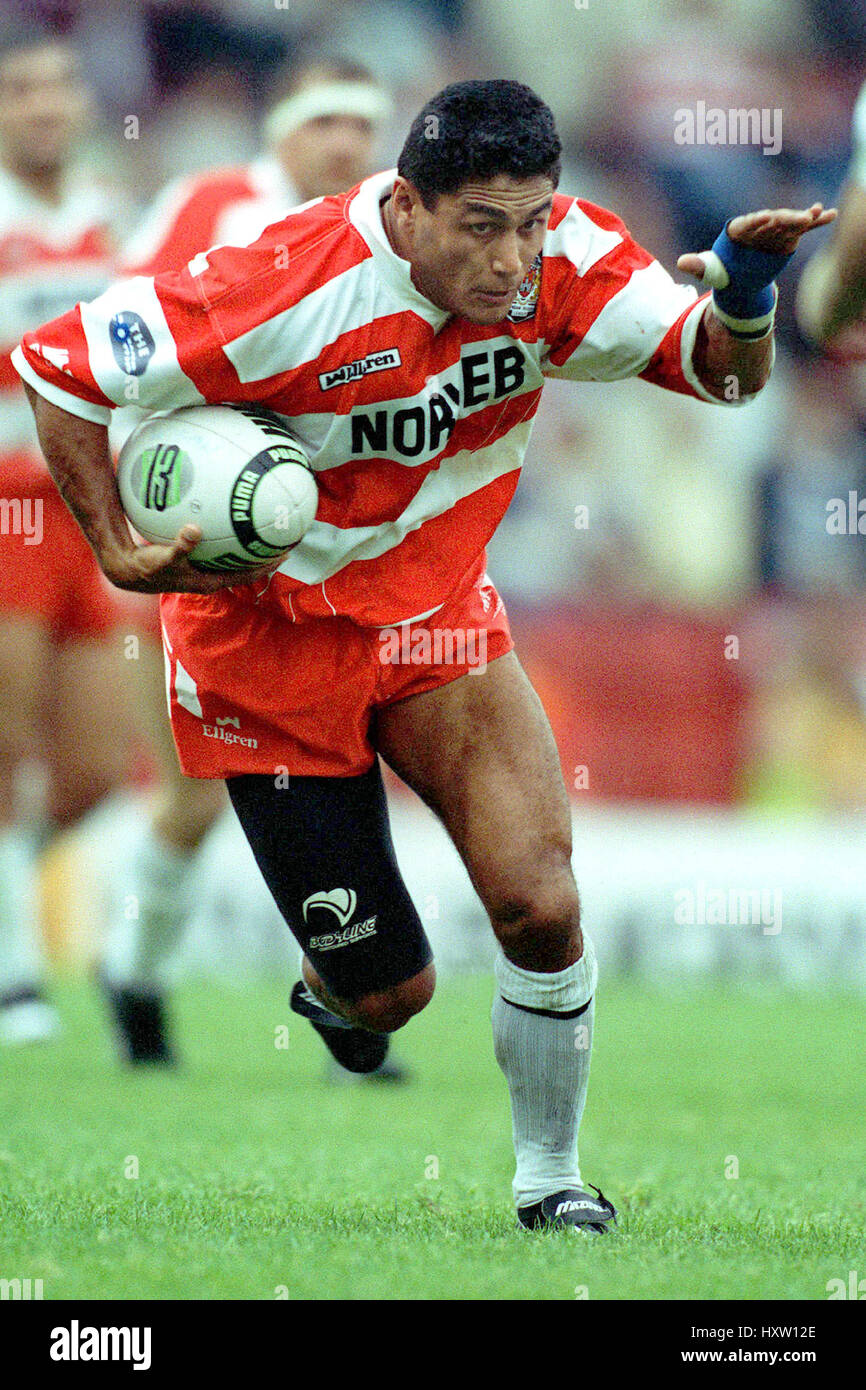 FRANO BOTICA WIGAN RLFC 01 September 1993 Stock Photo - Alamy