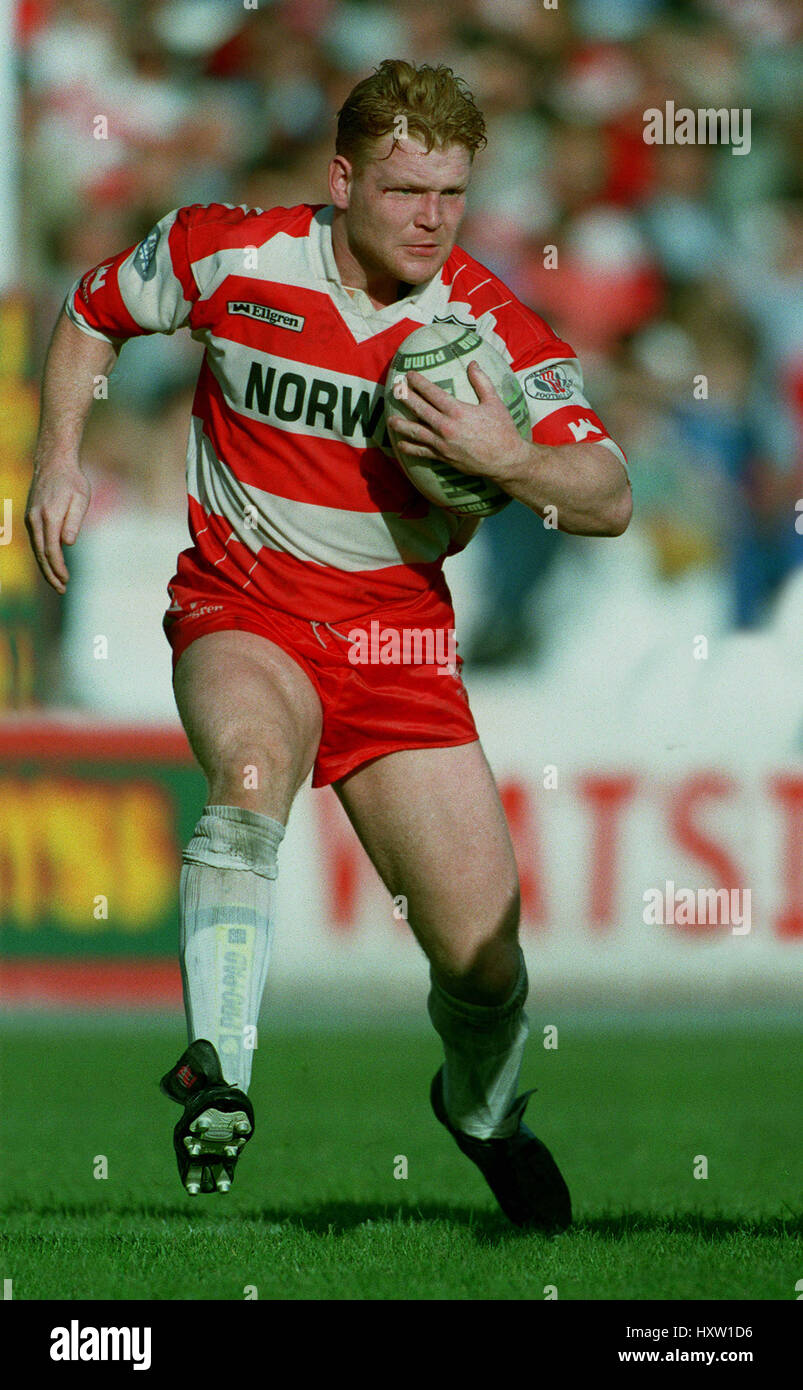NEIL COWIE WIGAN RLFC 16 October 1993 Stock Photo - Alamy