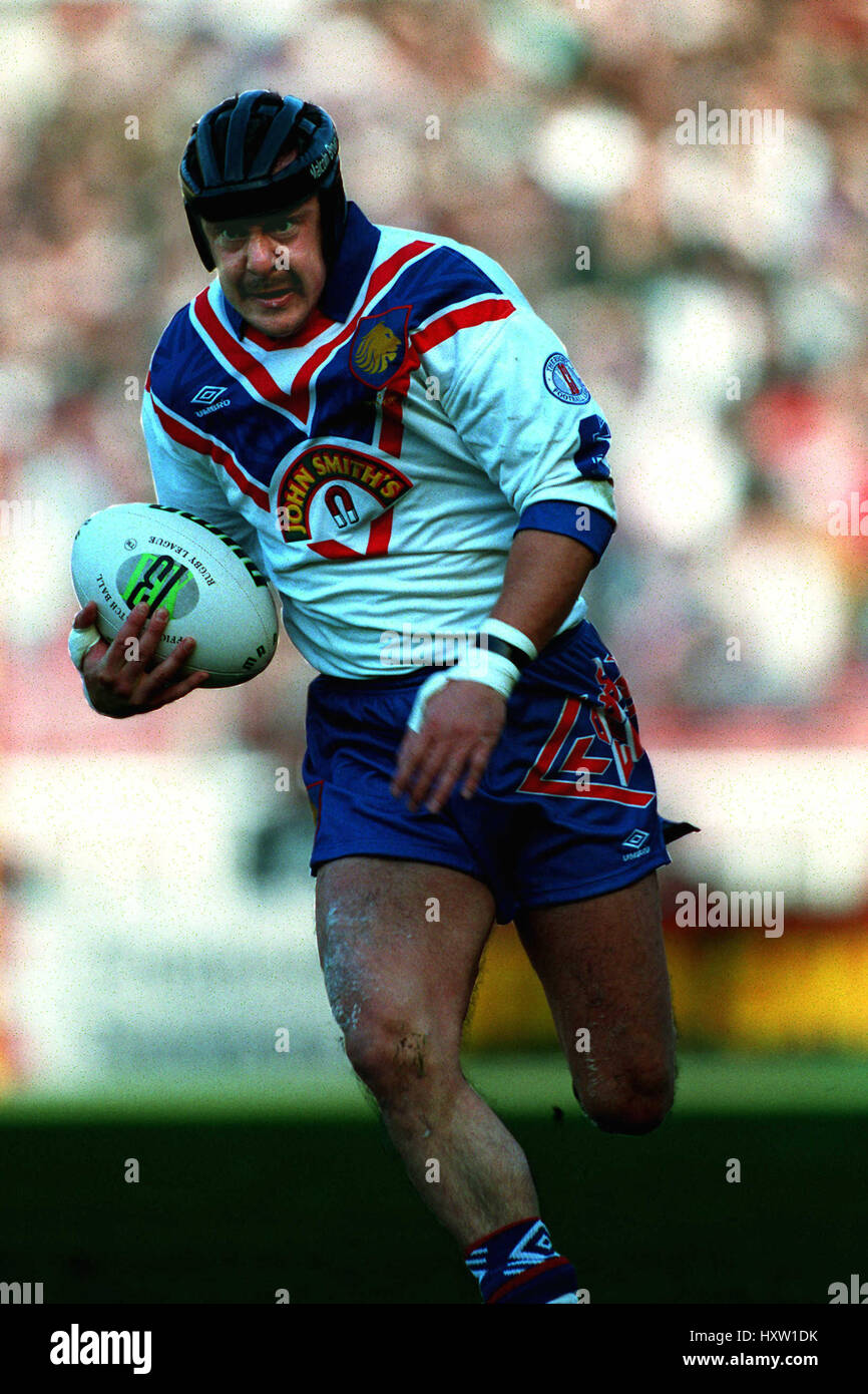 GARRY SCHOFIELD GREAT BRITAIN & LEEDS RLFC 16 October 1993 Stock Photo ...