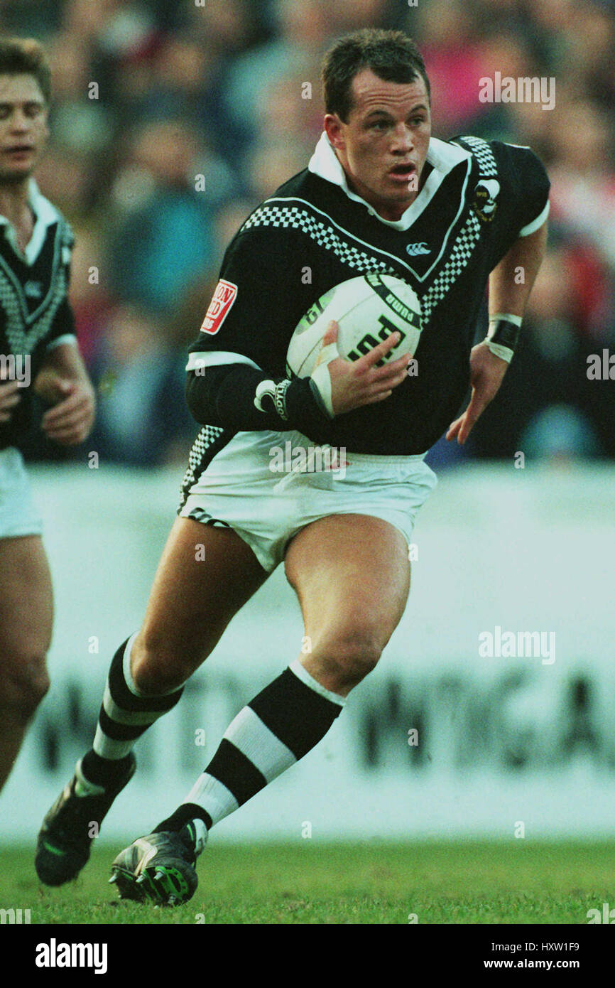 GARY MERCER NEW ZEALAND & LEEDS RLFC 02 November 1993 Stock Photo - Alamy