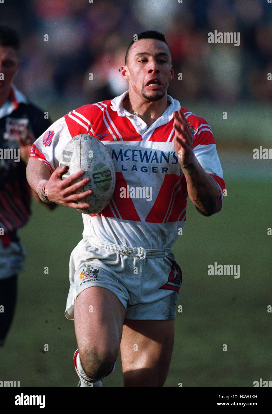TONY SULLIVAN ST. HELENS RLFC 08 March 1994 Stock Photo - Alamy