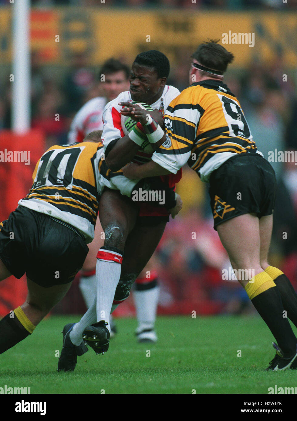 MARTIN OFFIAH IS TACKLED BY CASTLEFORD PLAYERS 22 May 1994 Stock Photo ...