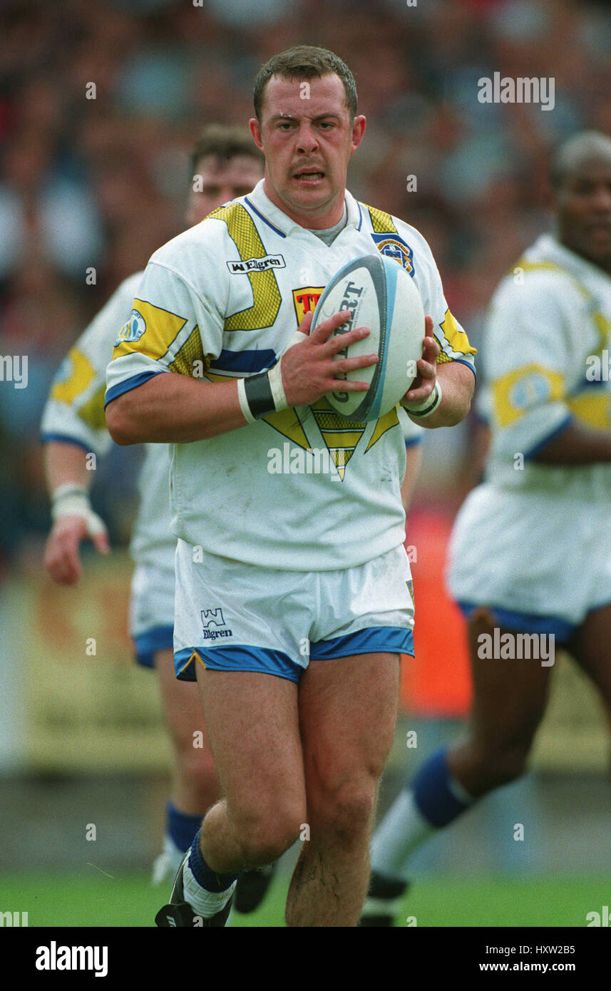GARRY SCHOFIELD LEEDS RLFC 13 September 1994 Stock Photo - Alamy