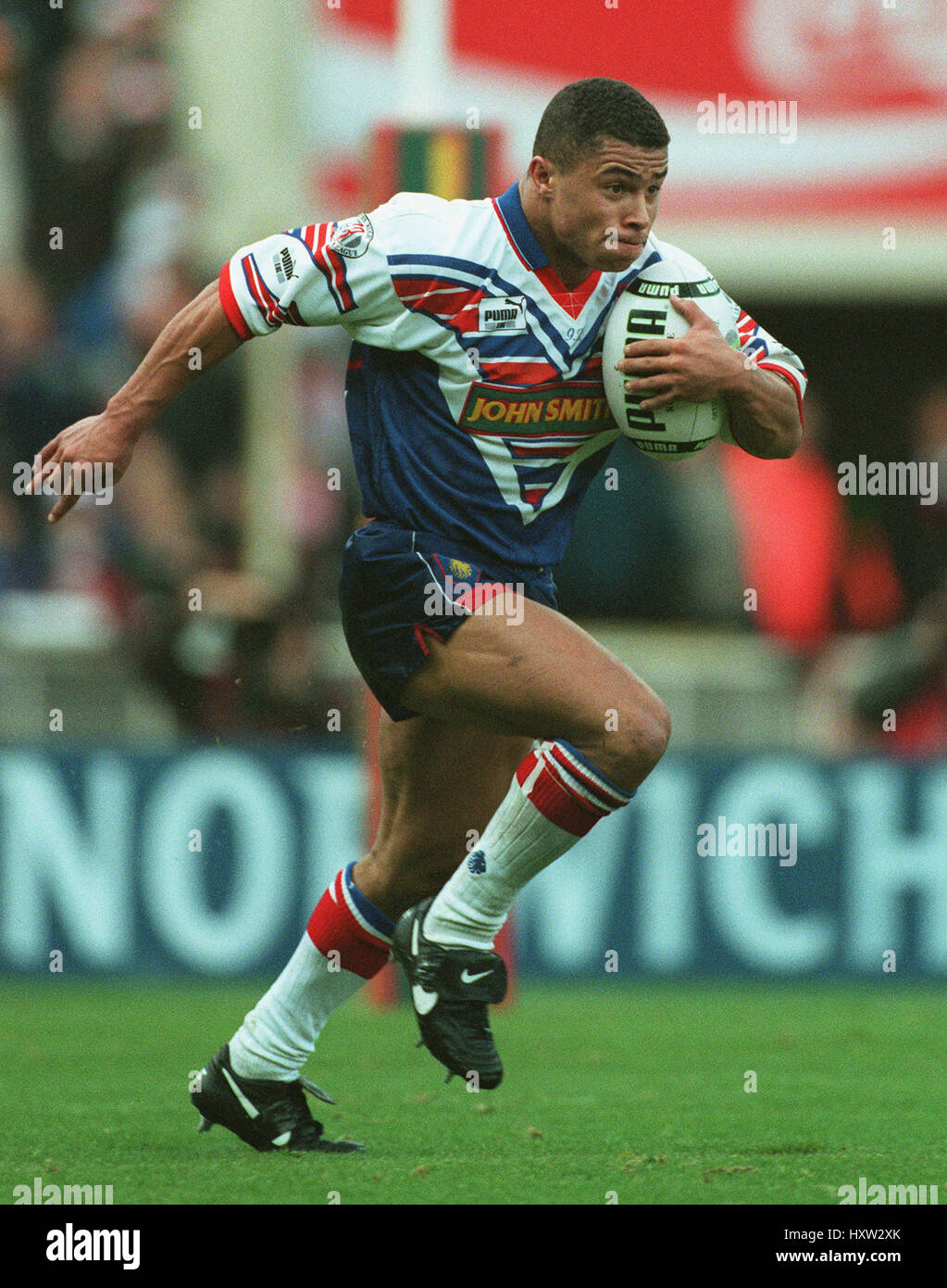JASON ROBINSON GREAT BRITAIN & WIGAN RLFC 24 October 1994 Stock Photo ...