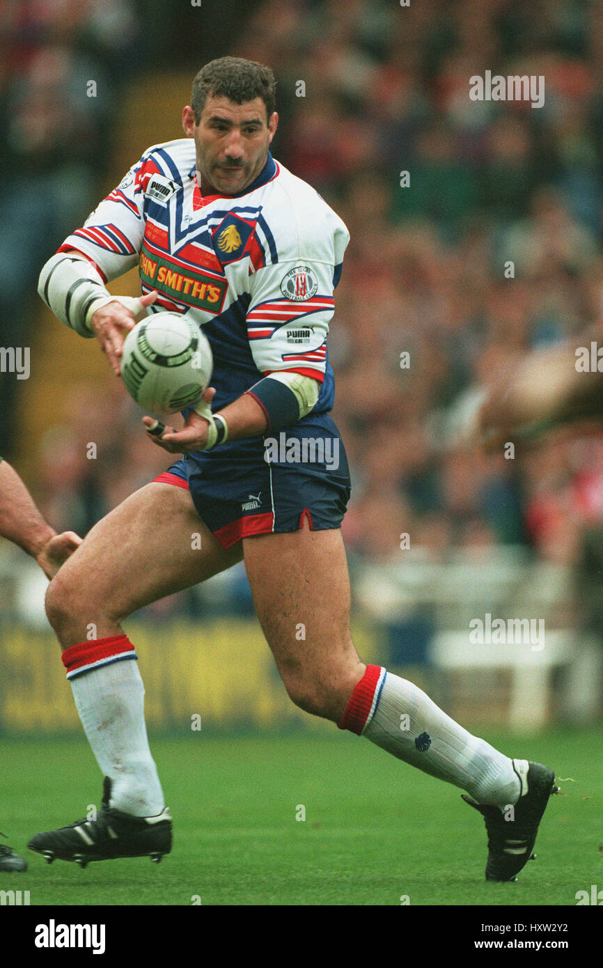 KARL HARRISON GREAT BRITAIN & HALIFAX RL 24 October 1994 Stock Photo ...