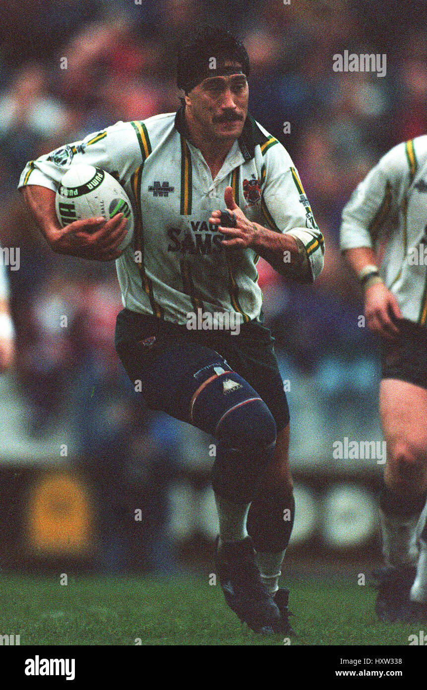 MIKE KUITI OLDHAM RLFC 29 November 1994 Stock Photo - Alamy
