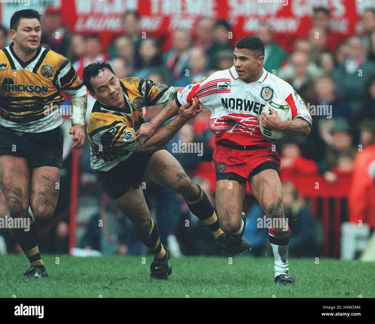 JASON ROBINSON RICH BLACKMORE WIGAN V CASTLEFORD RL 24 January 1995 ...