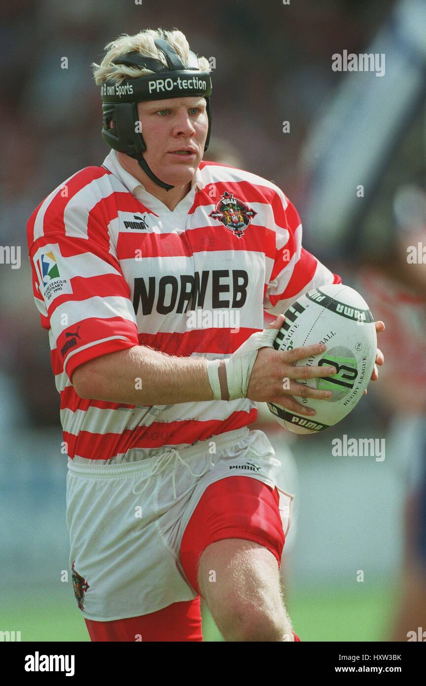 MICHAEL CASSIDY WIGAN RLFC 30 August 1995 Stock Photo - Alamy