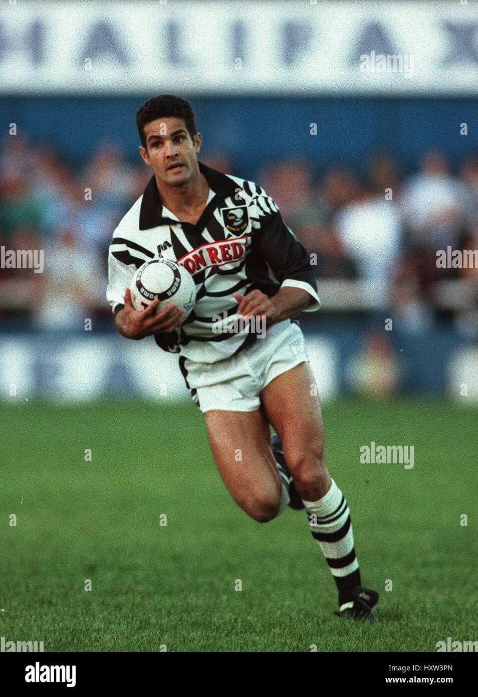 MATTHEW RIDGE NEW ZEALAND RL 21 November 1995 Stock Photo - Alamy