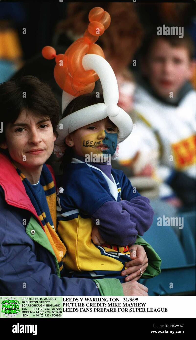 YOUNG LEEDS FAN WITH MOTHER LEEDS V WARRINGTON 02 April 1996 Stock ...