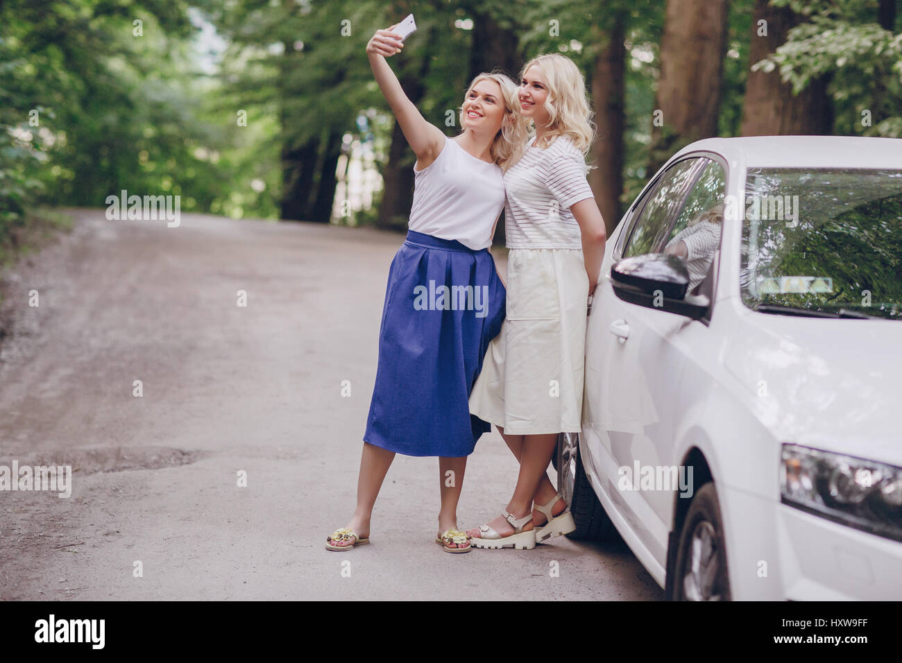 girls twins out Stock Photo - Alamy girls twins out Stock Photo - Alamy