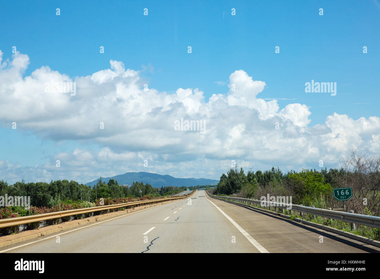 Dual two lane carriage way hi-res stock photography and images - Alamy