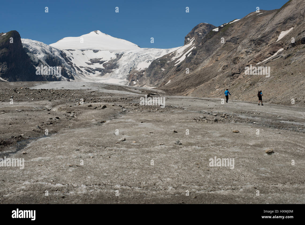 die Gletscherzunge der Pasterze am Großglockner in Heiligenblut ...