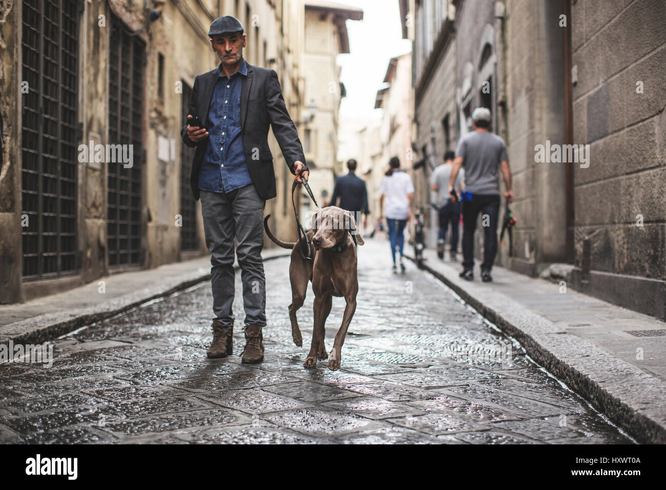 Well dress hi-res stock photography and images - Alamy