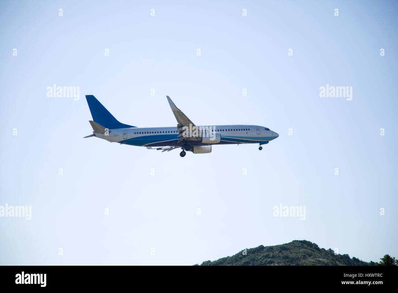 Aircraft mid air air vehicle transportation motion hi-res stock photography and images - Alamy