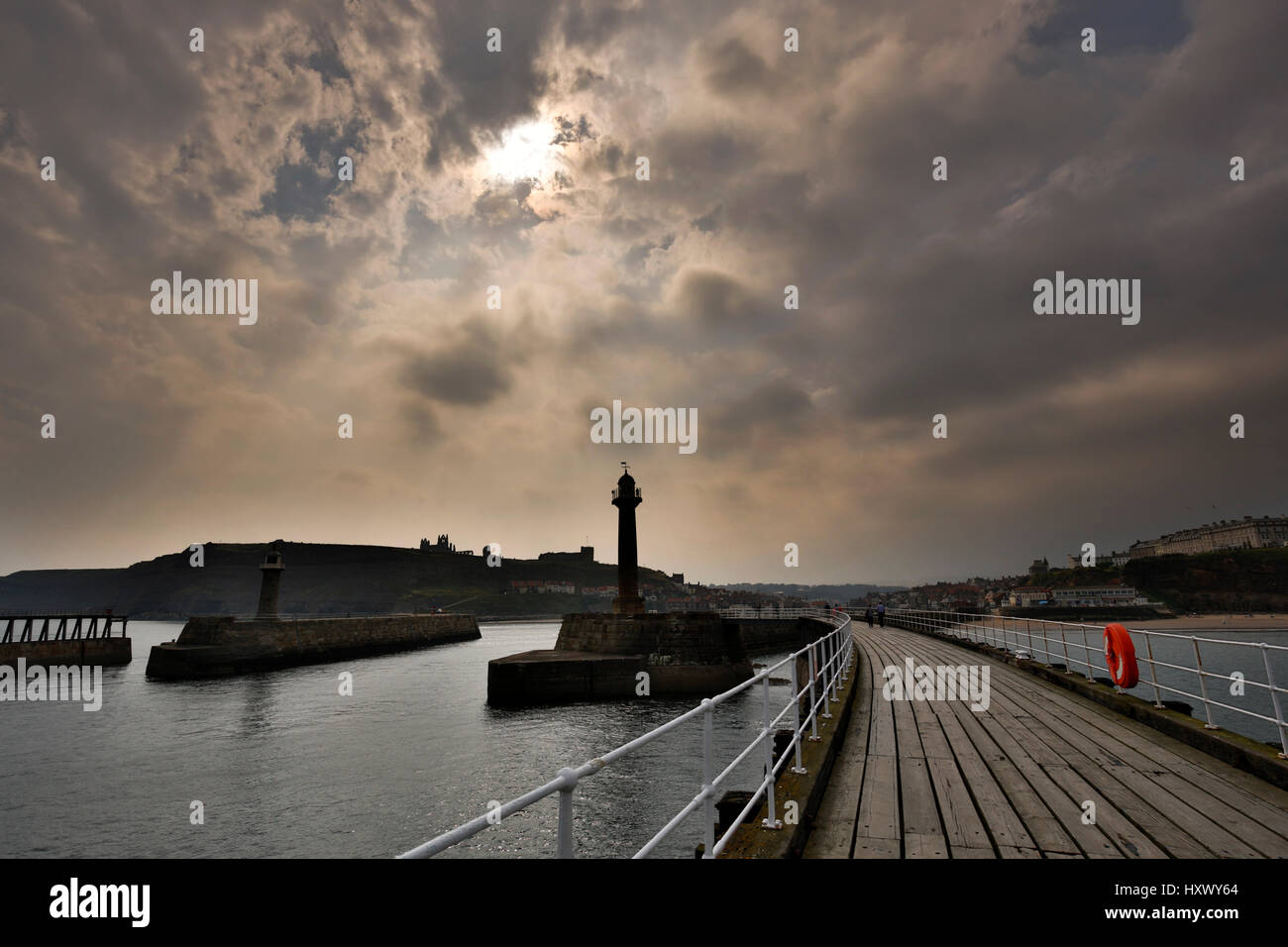 Whitby pier whitby town yorkshire uk hi-res stock photography and ...