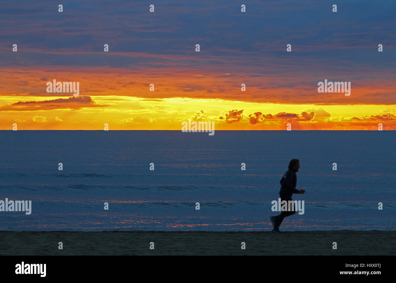 Jogging sea man hi-res stock photography and images - Alamy