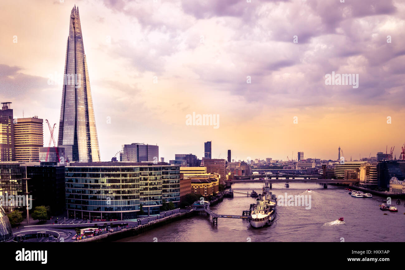 Sunset reflecting on london hi-res stock photography and images - Alamy