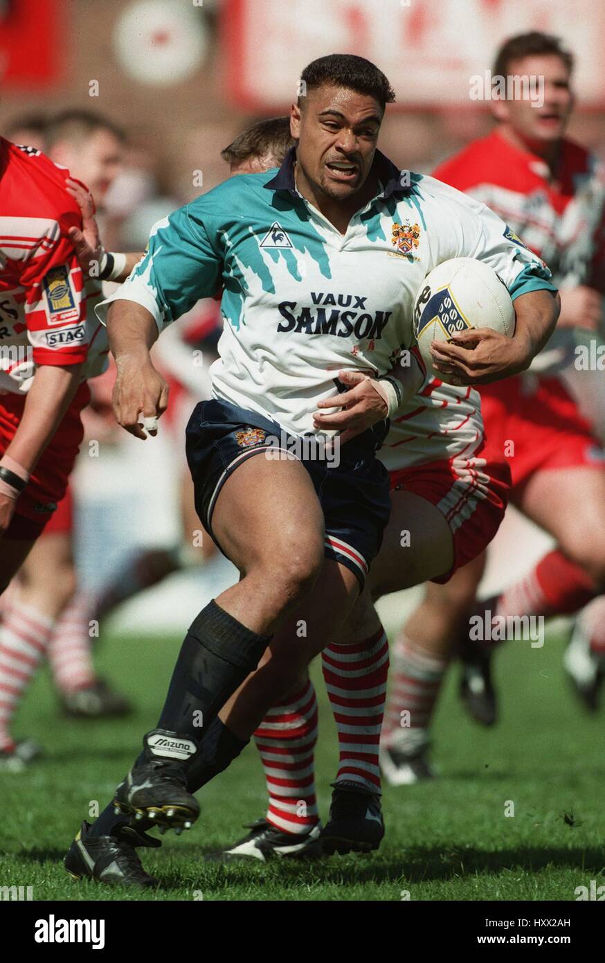JOE FAIMILO OLDHAM BEARS RLFC 08 May 1996 Stock Photo - Alamy