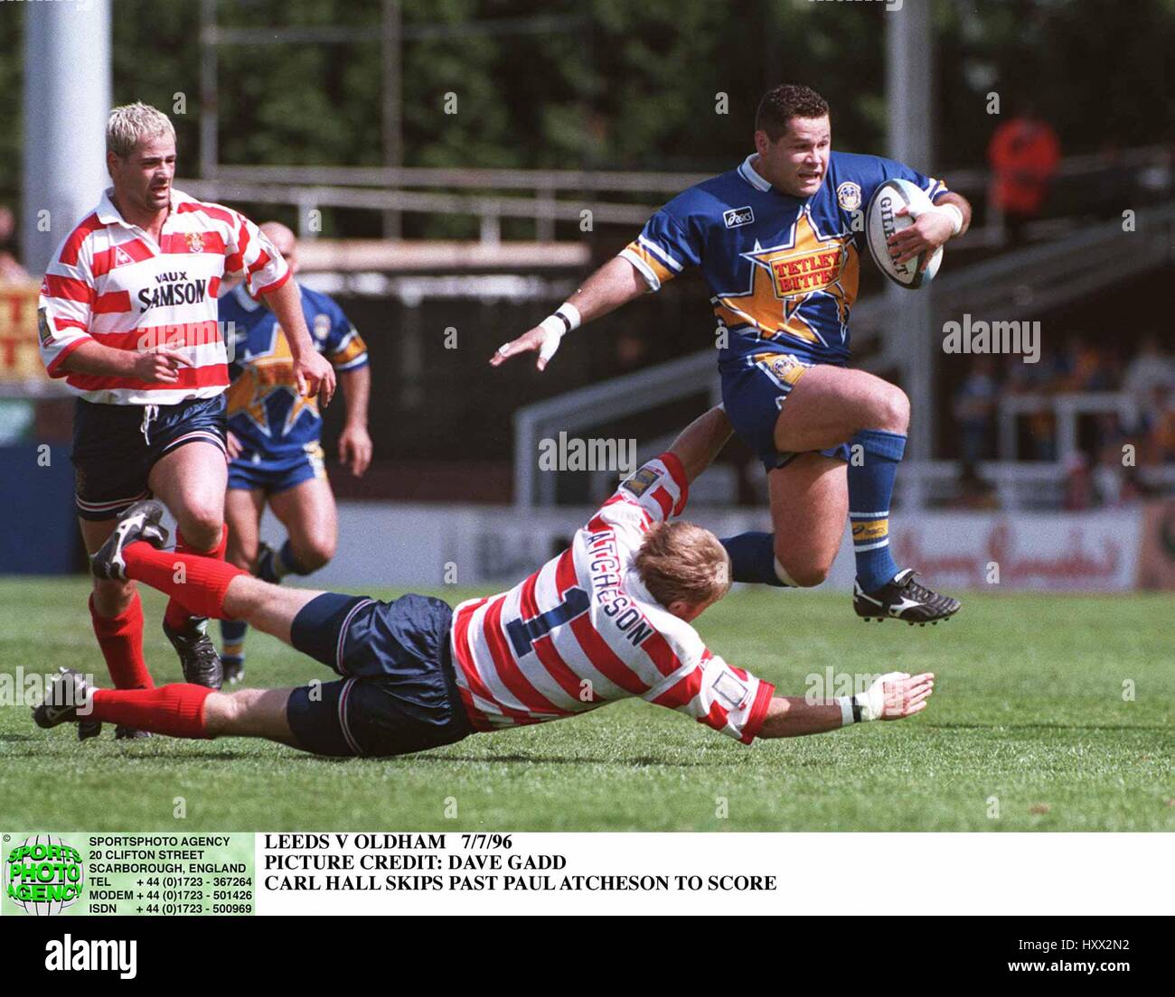 CARL HALL & PAUL ATCHESON LEEDS V OLDHAM RL 07 July 1996 Stock Photo ...