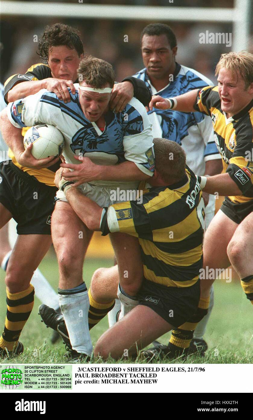 PAUL BROADBENT & CASTLEFORD V SHEFFIELD EAGLES 21 July 1996 Stock Photo ...