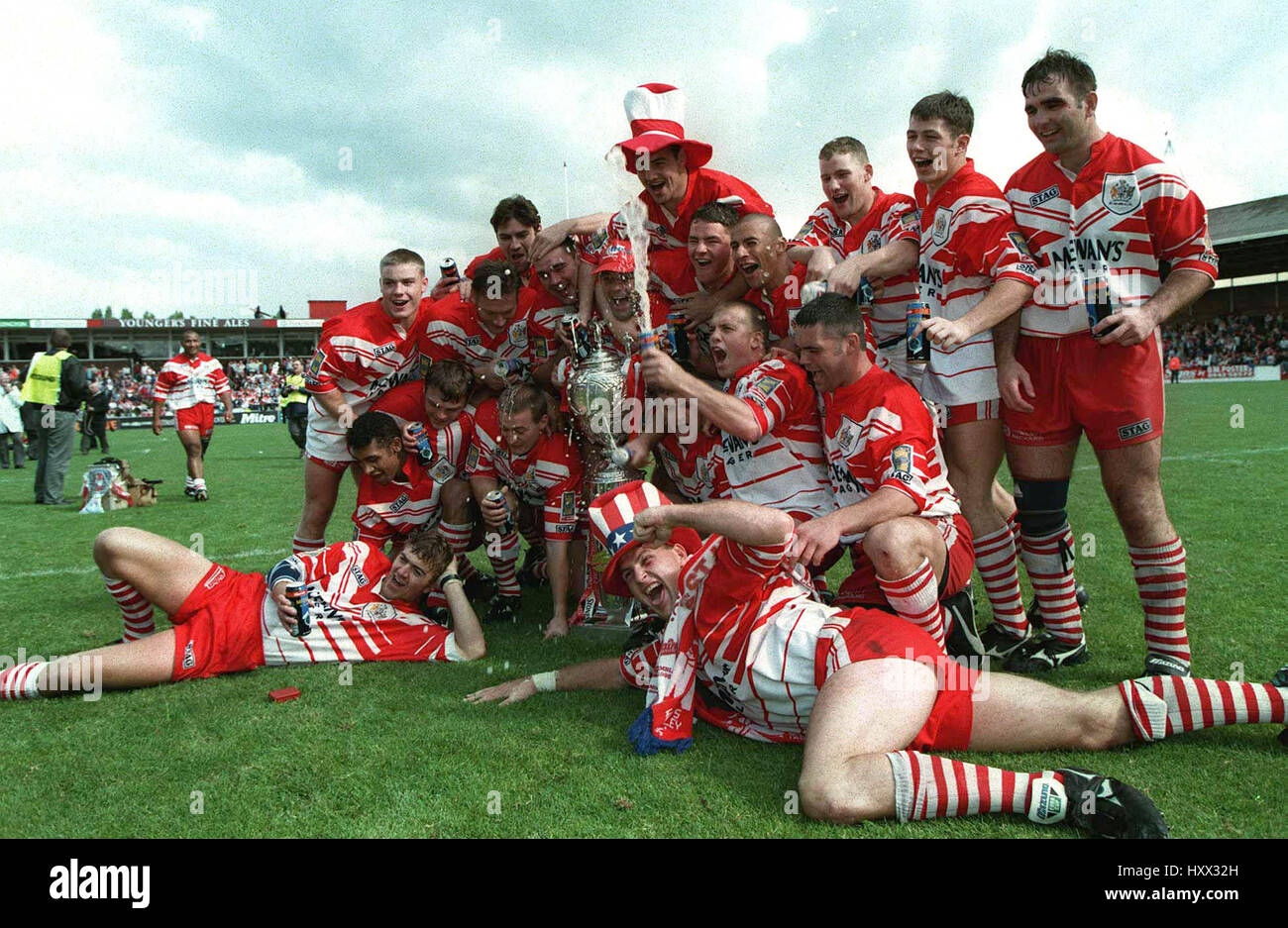 St helens rugby team hi-res stock photography and images - Alamy