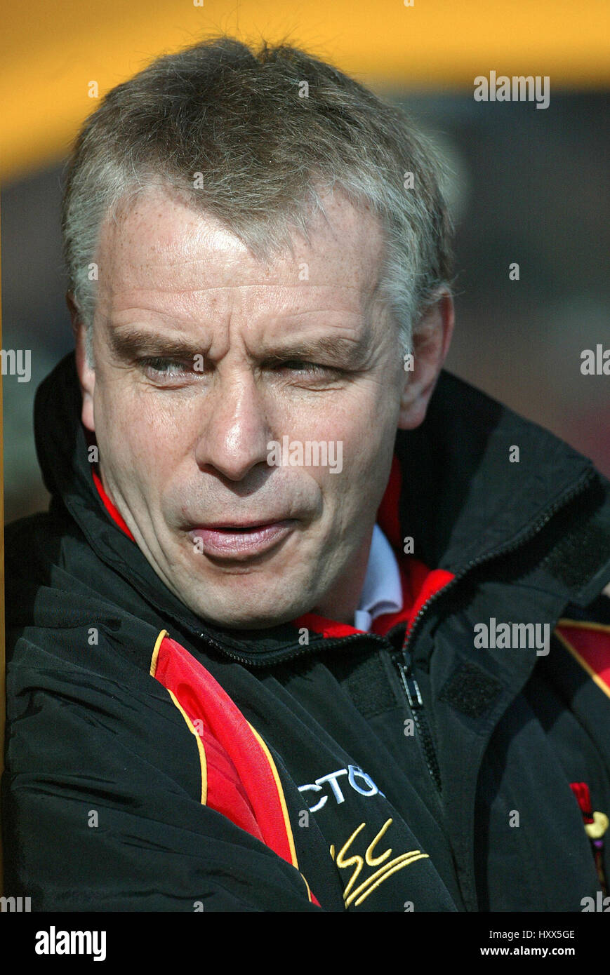 BRIAN NOBLE BRADFORD BULLS COACH. MCALPINE STADIUM HUDDERSFIELD ENGLAND ...