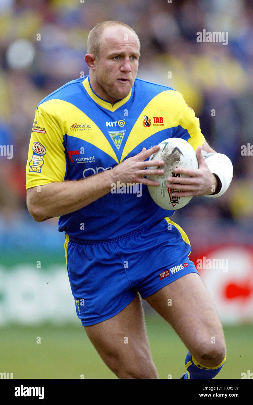 MARK HILTON WARRINGTON WOLVES RLFC WIDNES 26 April 2004 Stock Photo - Alamy