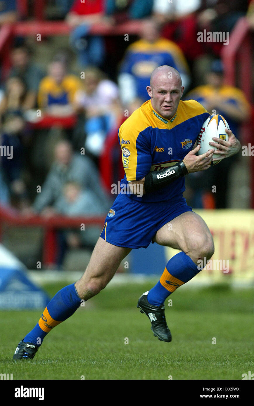 KEITH SENIOR LEEDS RHINOS RLFC SALFORD ENGLAND 05 May 2002 Stock Photo ...