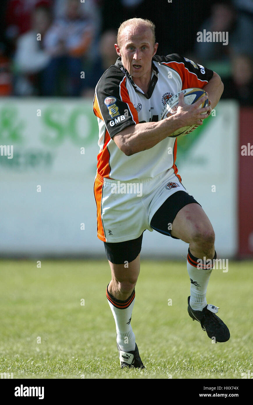 DARREN ROGERS CASTLEFORD TIGERS CASTLEFORD RUGBY GROUND CASTLFORD ...