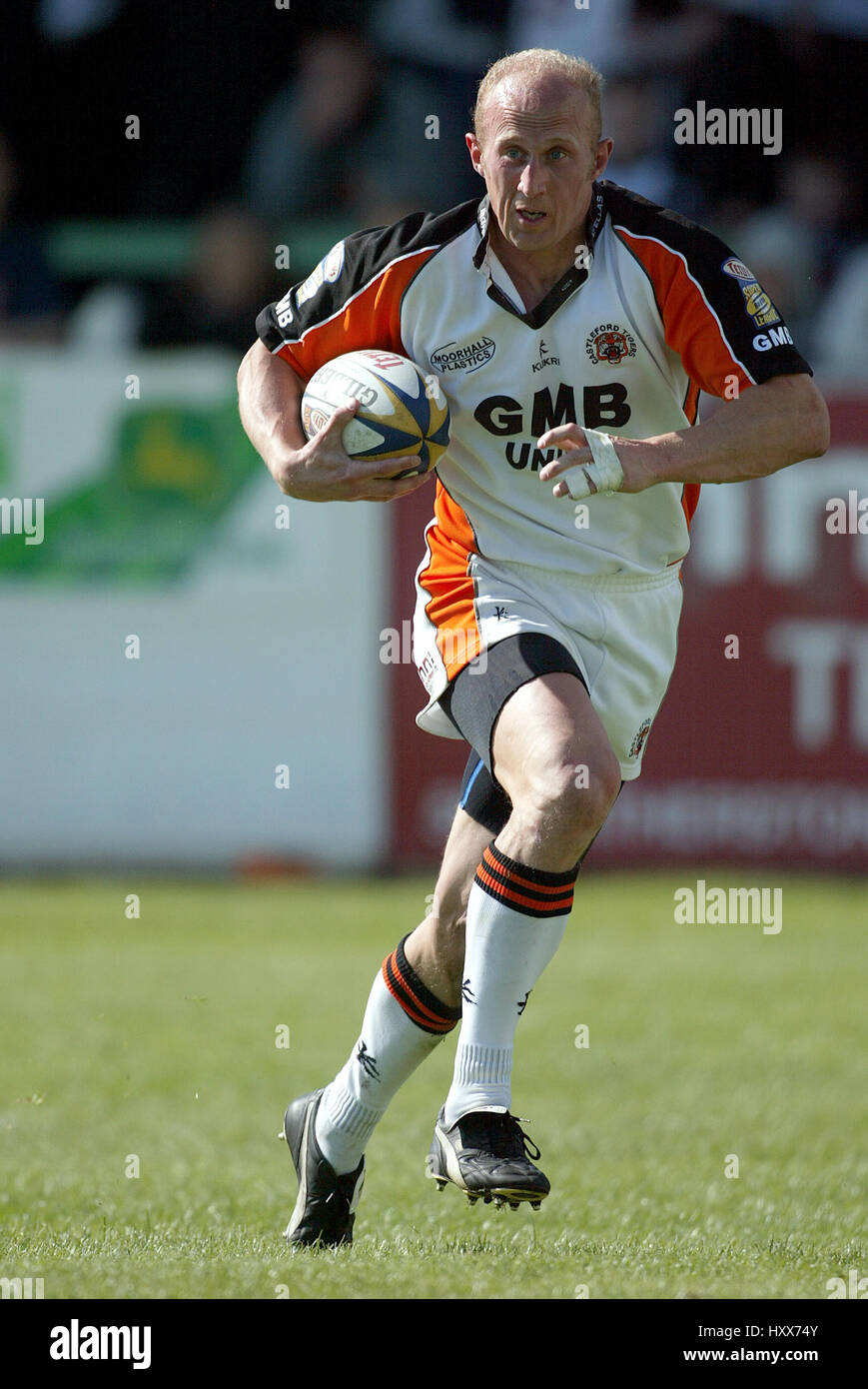 DARREN ROGERS CASTLEFORD TIGERS CASTLEFORD RUGBY GROUND CASTLFORD ...
