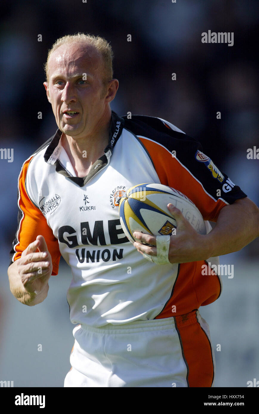 DARREN ROGERS CASTLEFORD TIGERS CASTLEFORD RUGBY GROUND CASTLFORD ...
