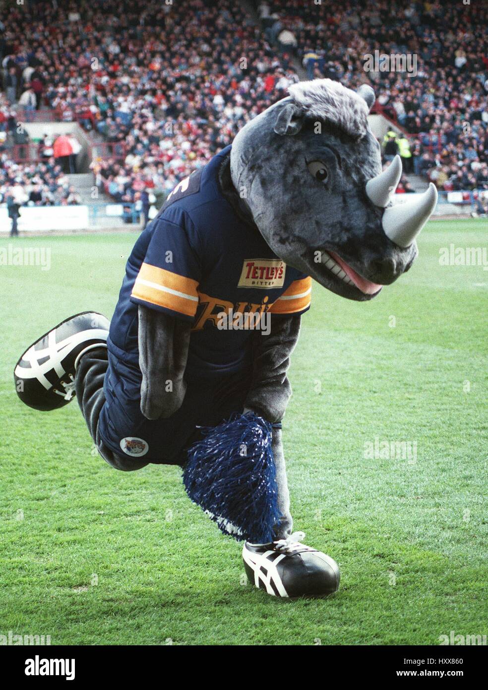 RHINO LEEDS RHINOS MASCOT. 08 April 1997 Stock Photo - Alamy