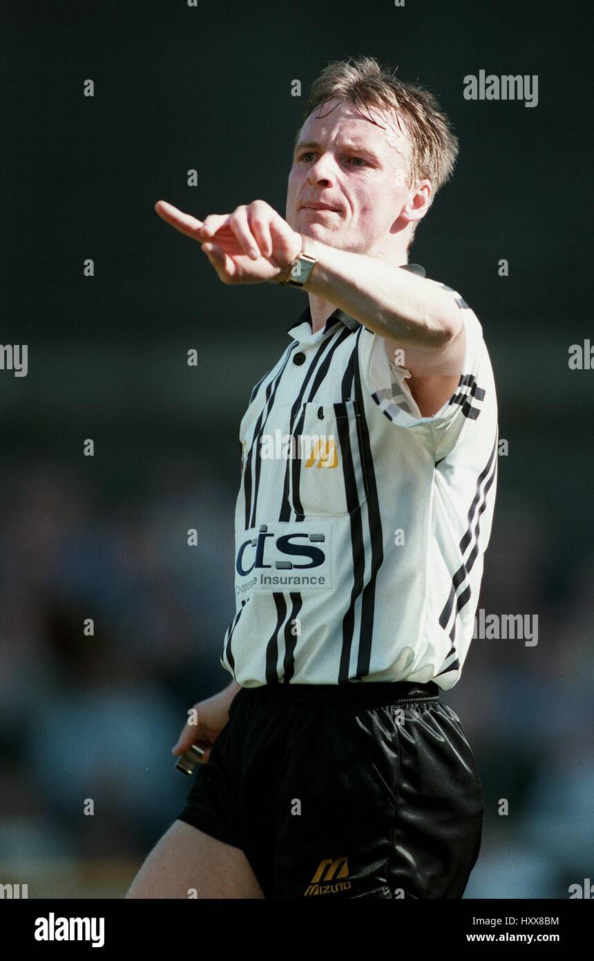 RUSSELL SMITH SUPER LEAGUE REFEREE 09 April 1997 Stock Photo - Alamy