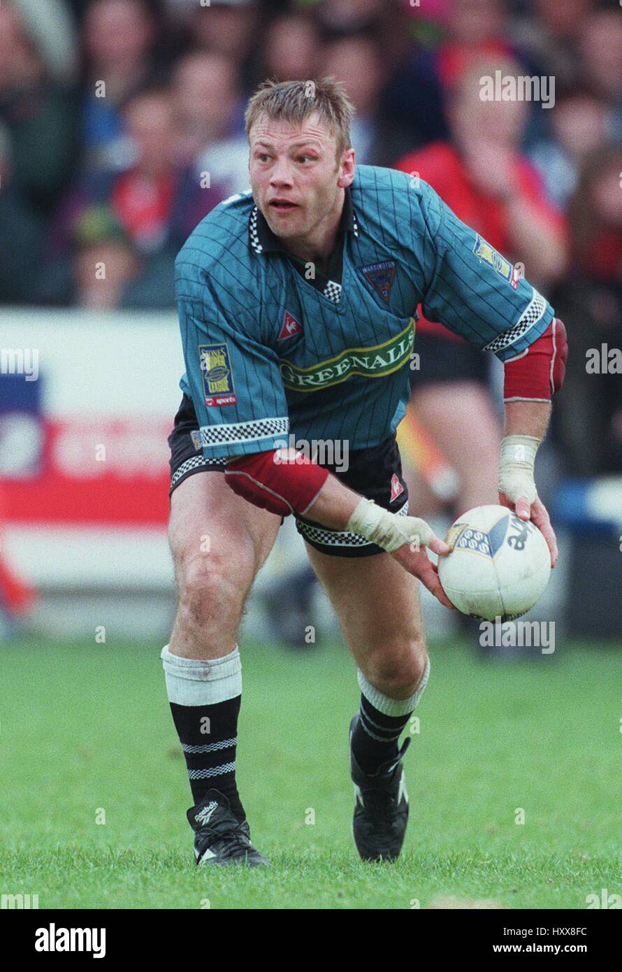 PAUL HULME WARRINGTON WOLVES RLFC 25 April 1997 Stock Photo - Alamy