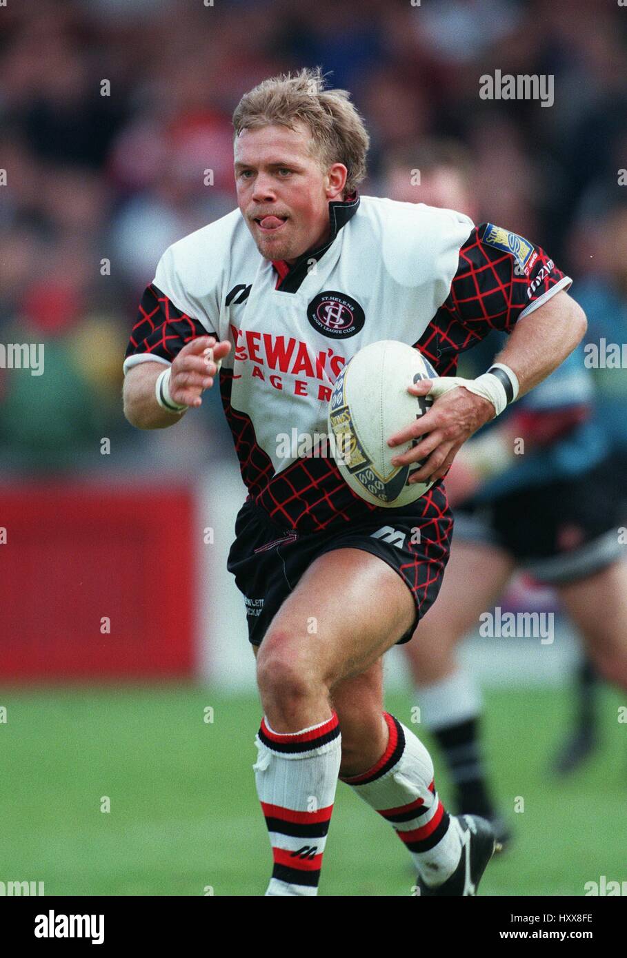 BOBBY GOULDING ST. HELENS RLFC 25 April 1997 Stock Photo - Alamy
