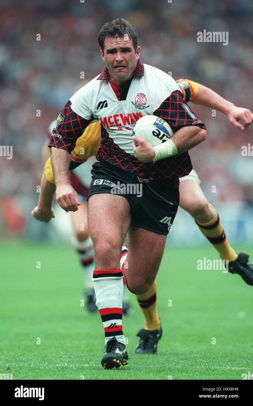 CHRIS JOYNT ST. HELENS RLFC 03 May 1997 Stock Photo - Alamy