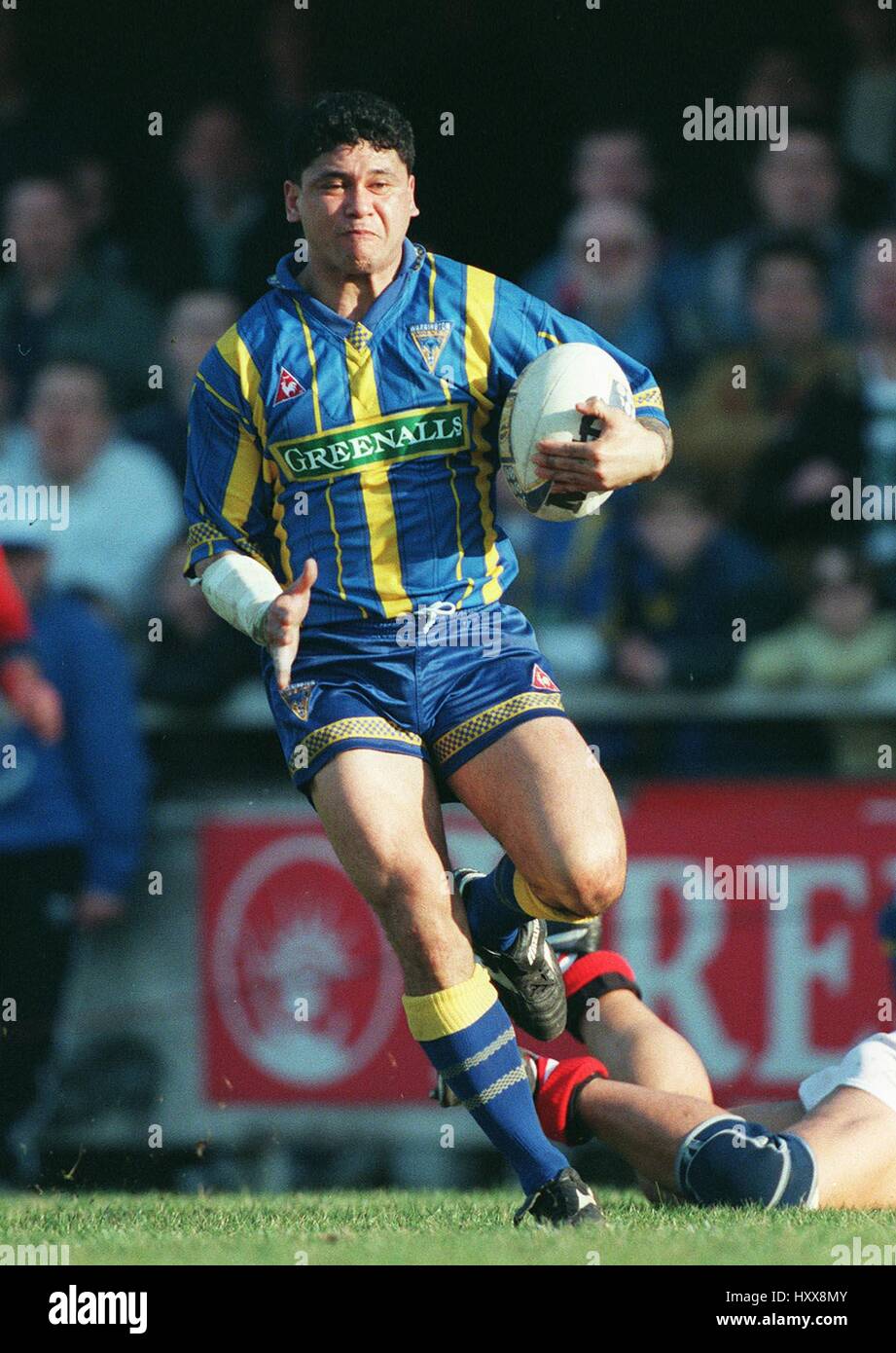Warrington wolves rlfc hi-res stock photography and images - Alamy