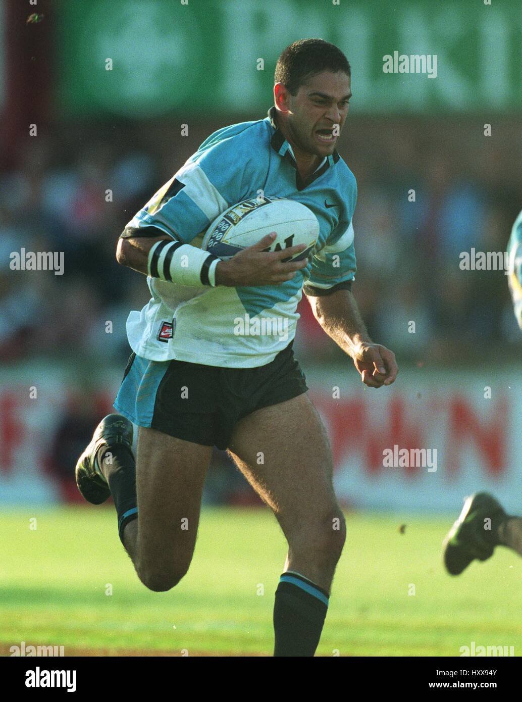 DAVID PEACHEY CRONULLA SHARKS RLFC 17 June 1997 Stock Photo - Alamy