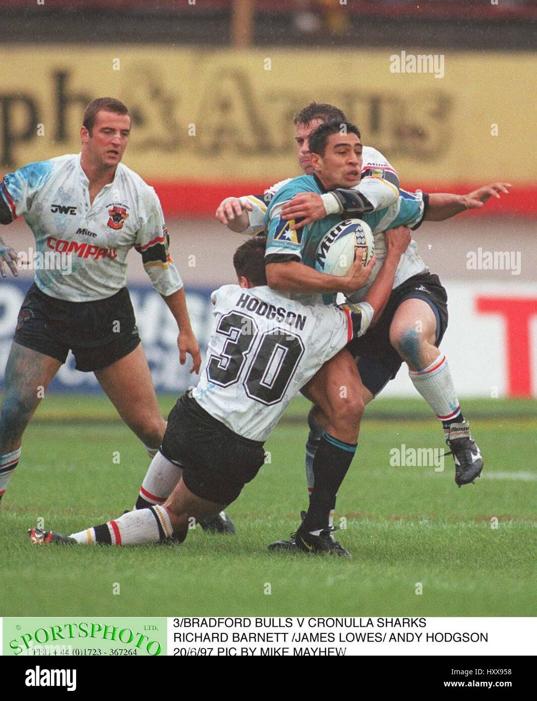 RICHARD BARNETT & ANDY HODGSON BRADFORD BULLS V CRONULLA 20 June 1997 ...