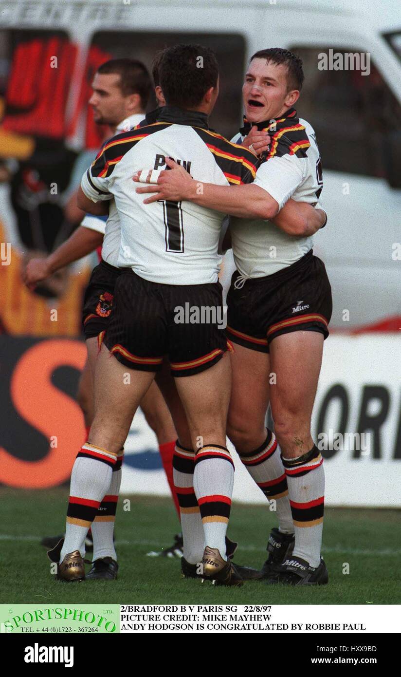 ANDY HODGSON CELEBRATES TRY BRADFORD BULLS V PARIS SG 22 August 1997 ...