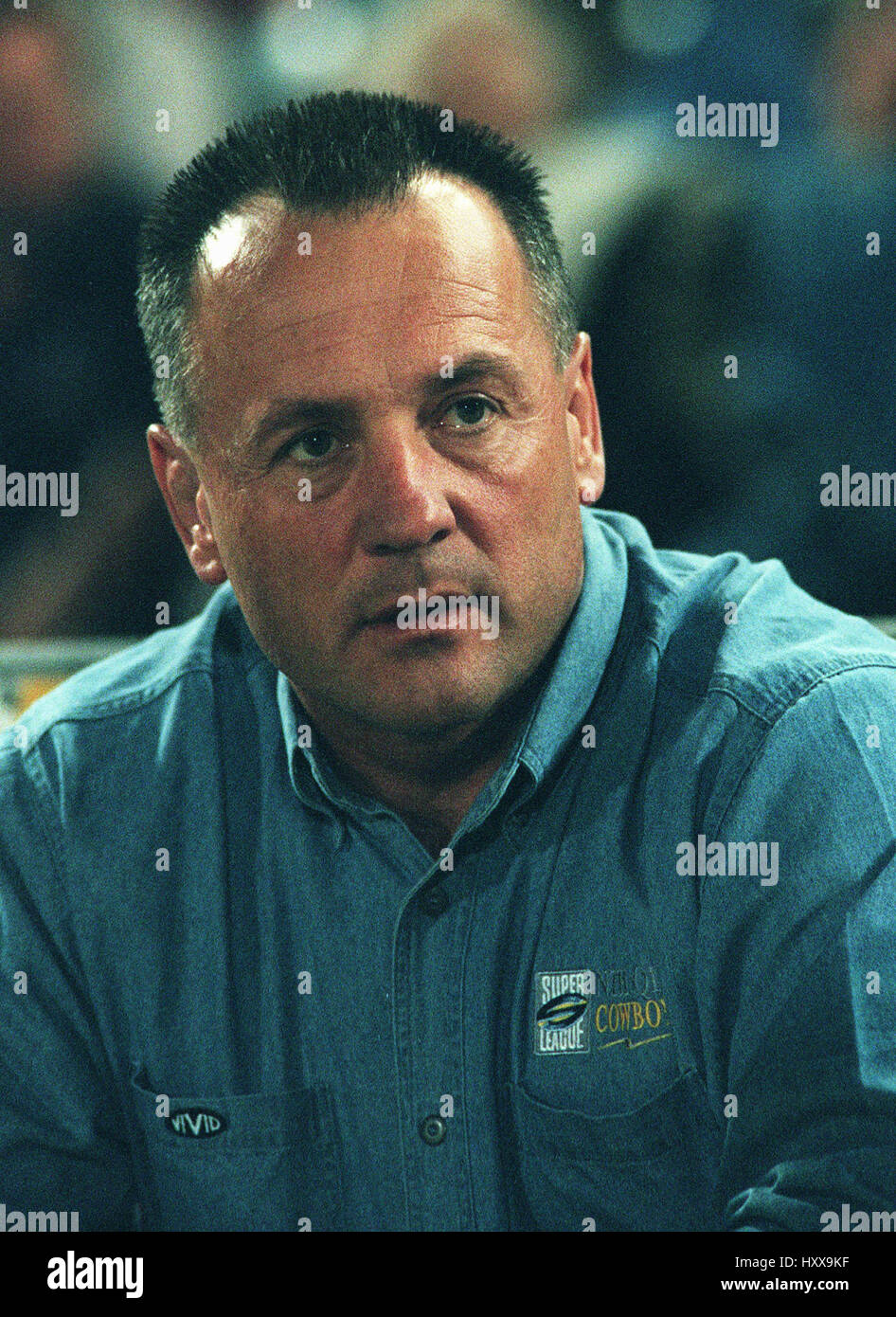TIM SHEENS NORTH QUEENSLAND COWBOYS COACH 13 August 1997 Stock Photo ...