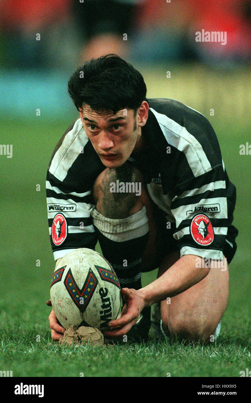 Paul howell hi-res stock photography and images - Alamy
