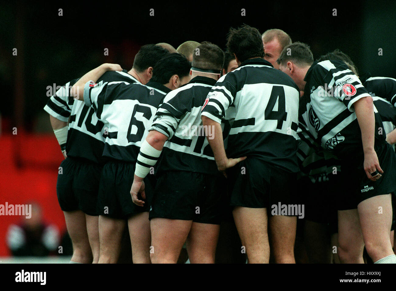 TEAM TALK WIDNES VIKINGS RLFC 09 February 1998 Stock Photo - Alamy