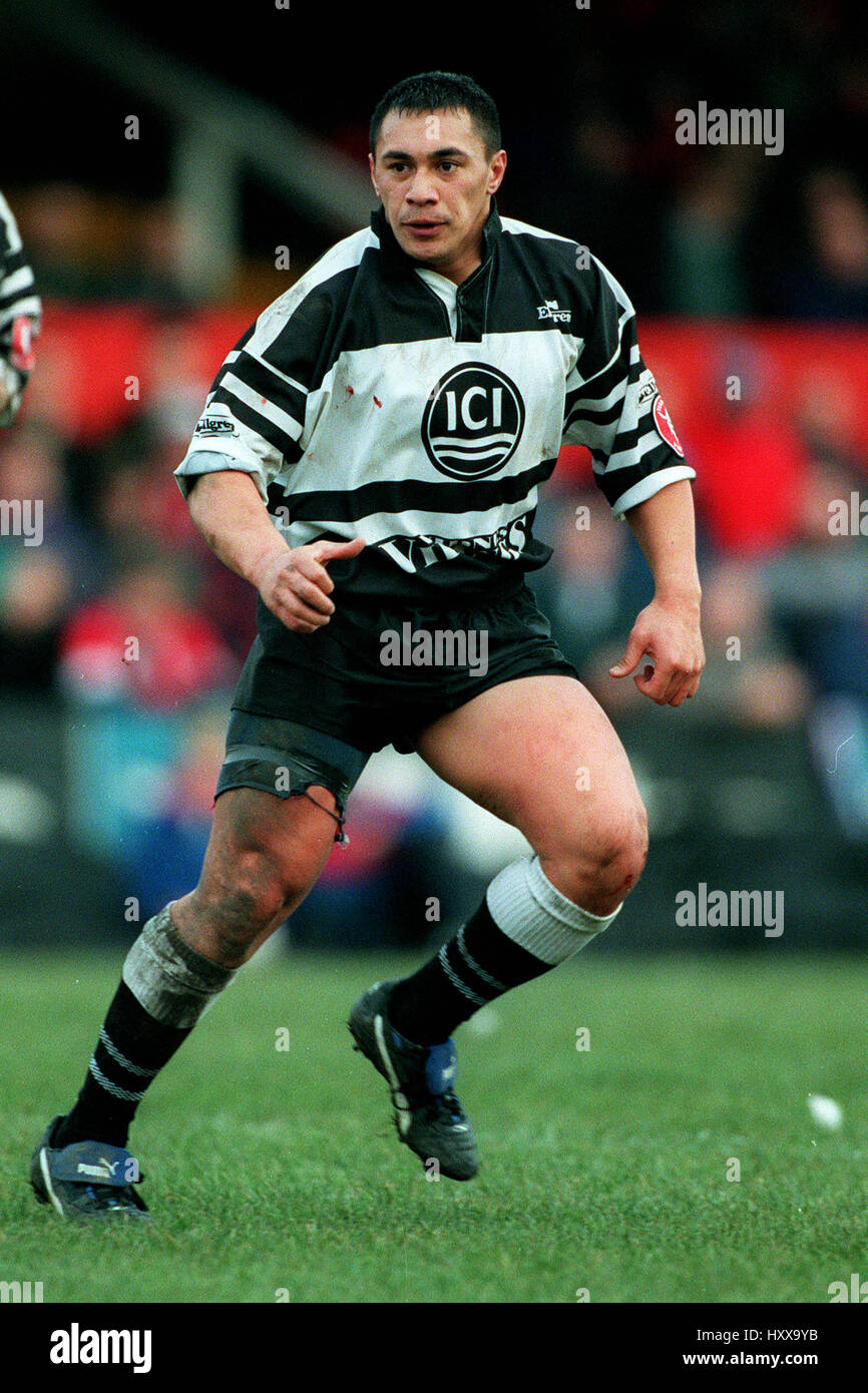 TANE MANIHERA WIDNES VIKINGS RLFC 09 February 1998 Stock Photo - Alamy
