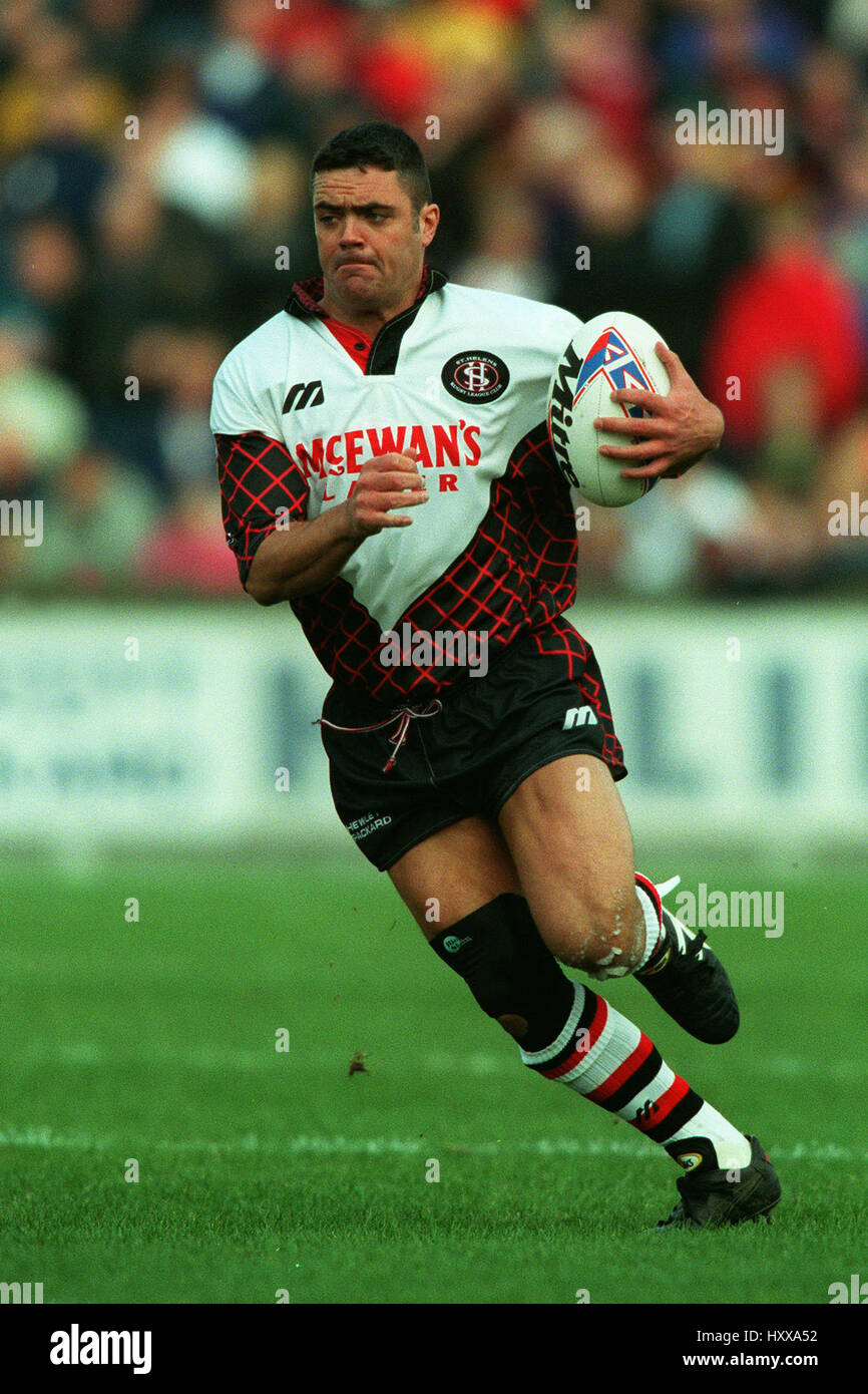 TOMMY MARTYN ST. HELENS RLFC 03 March 1998 Stock Photo - Alamy