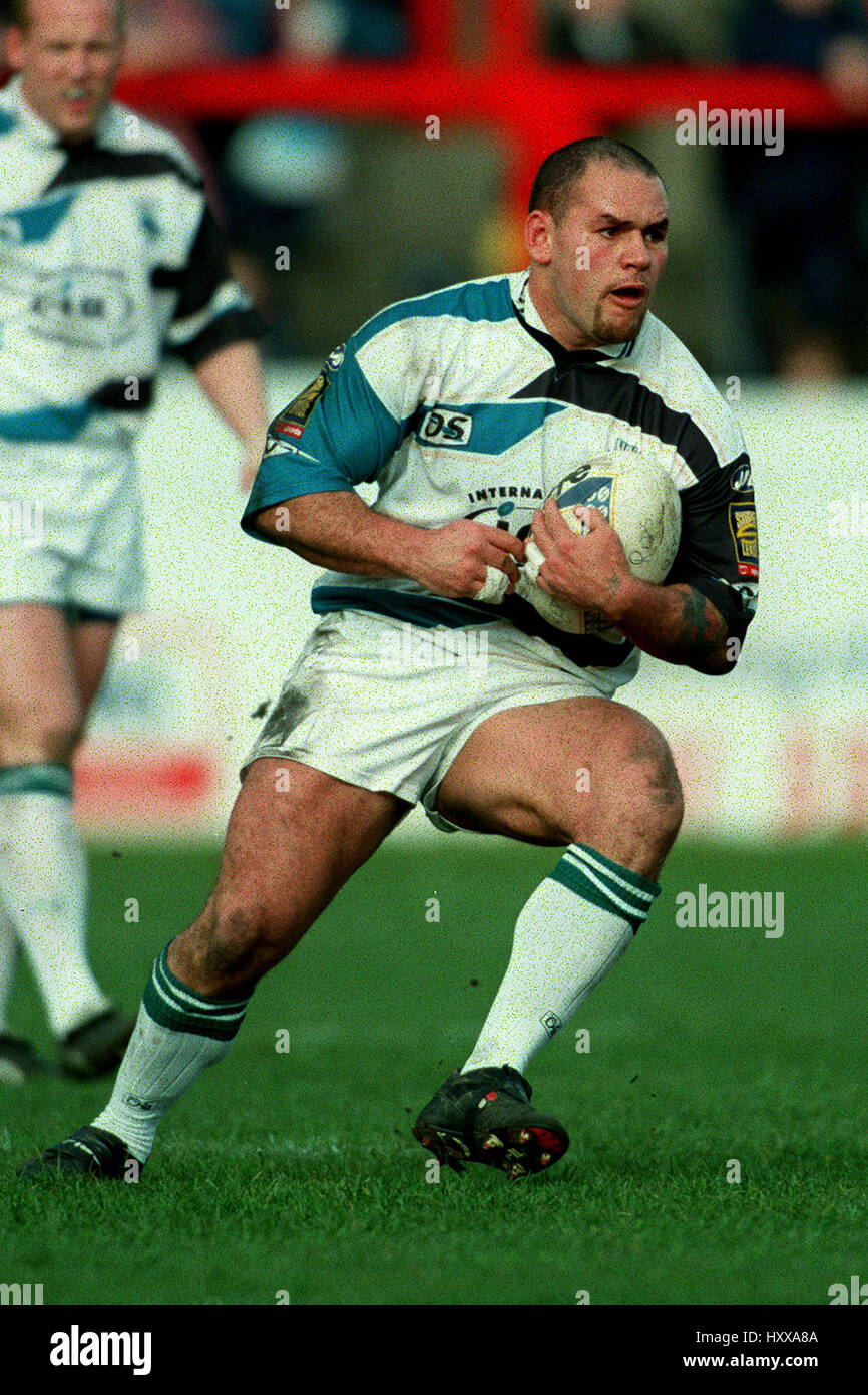 JASON TEMU HULL SHARKS RLFC 17 March 1998 Stock Photo - Alamy